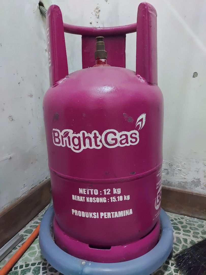 Tabung Gas Elpiji 12 KG Pink, Kitchen & Appliances di Carousell