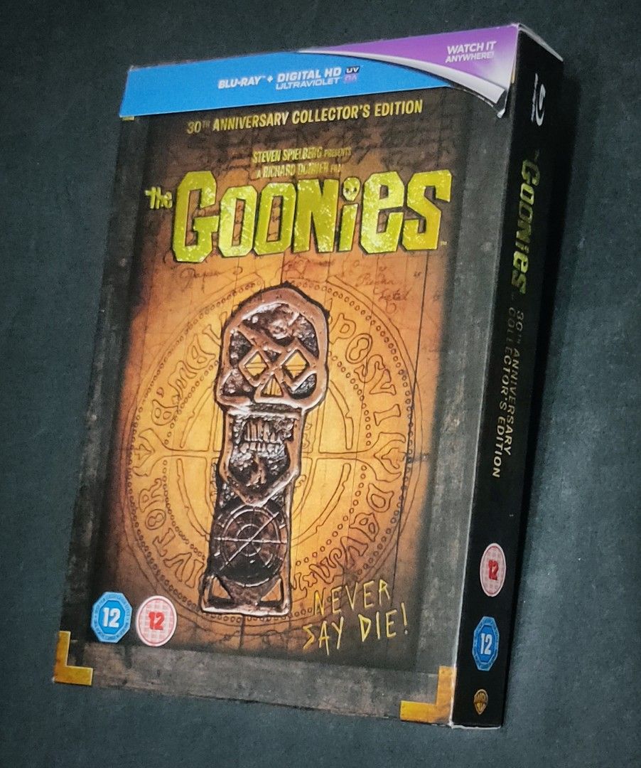 The Goonies 30th Anniversary Collector's Edition Blu-ray Set (UK ...