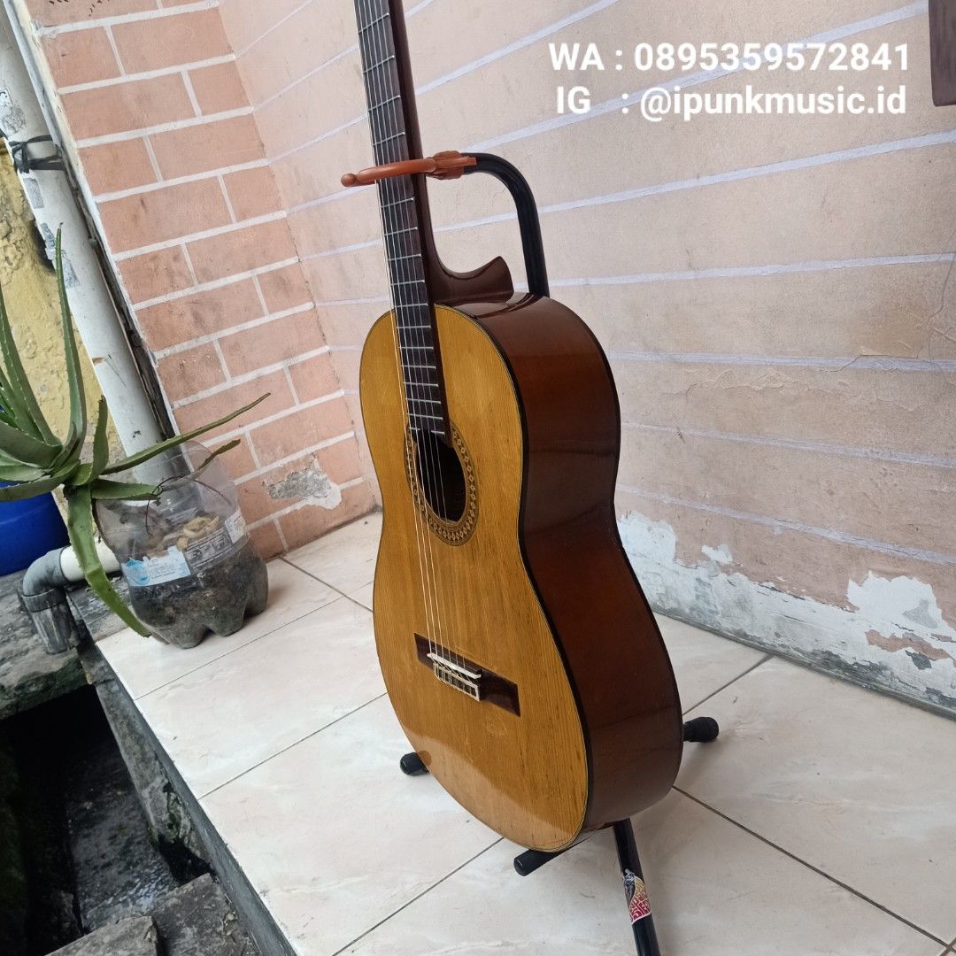 Yamaha C370 Original Gitar Klasik (Seri di atas C315) + Senar Baru Nilon, Musik & Media, Alat di ...