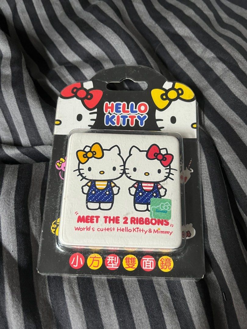 三麗鷗 凱蒂貓 KT hello kitty 方形 摺疊鏡 隨身鏡 化妝鏡, 香水、美妝、保養, 個人清潔保養在旋轉拍賣