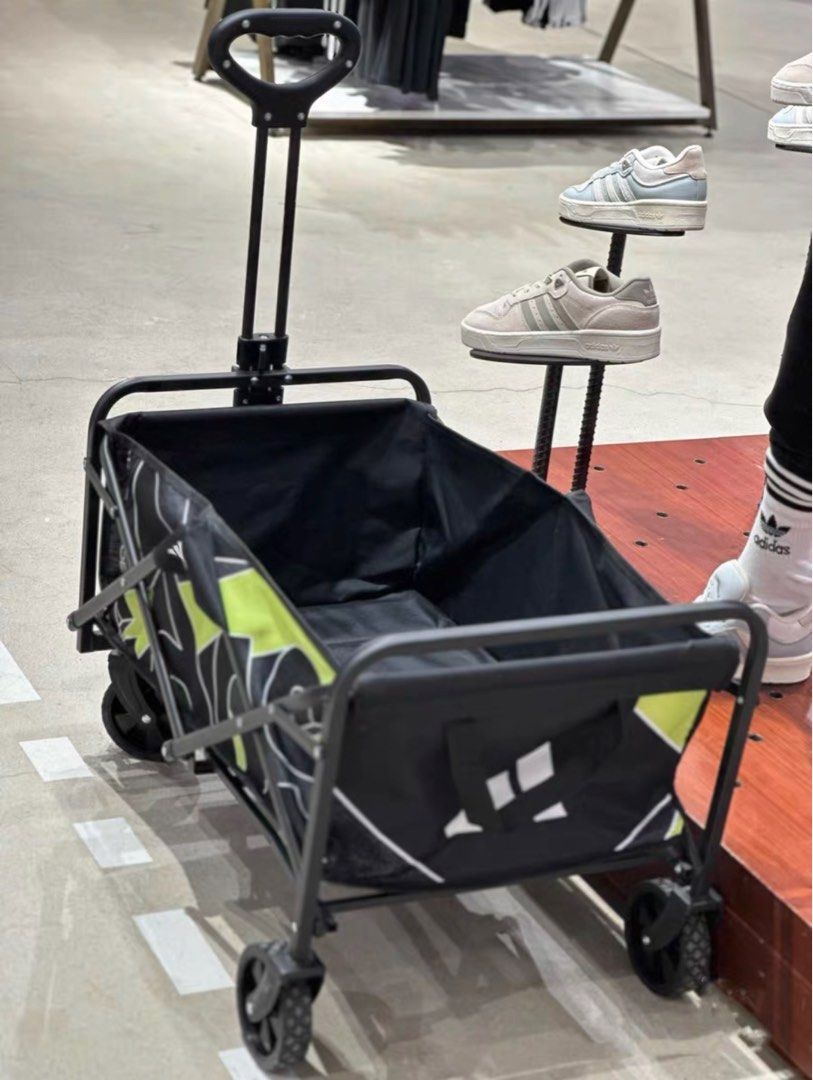 adidas wagon