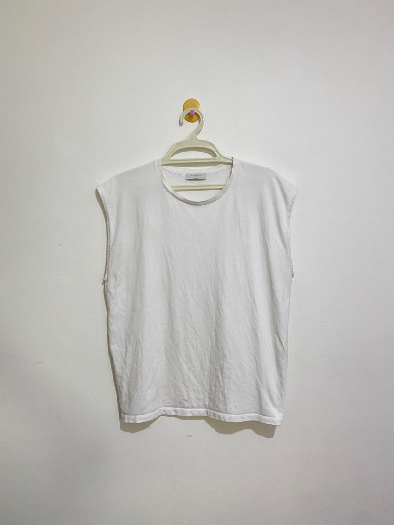 ‼️SALE‼️ Babaton White Muscle Tee, Women's Fashion, Tops, Sleeveless on ...