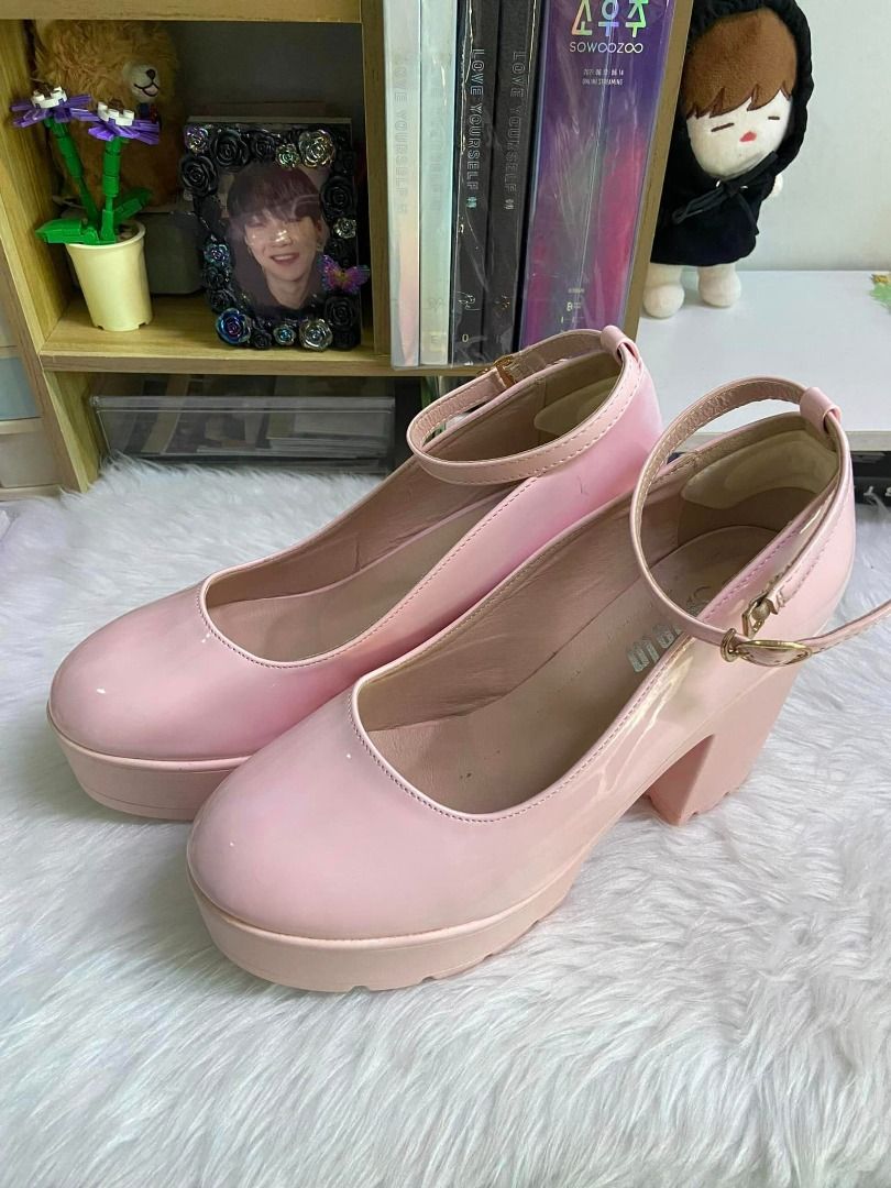 BRATZ BARBIE PLATFORM HEELS, Women's Fashion, Footwear, Heels on Carousell