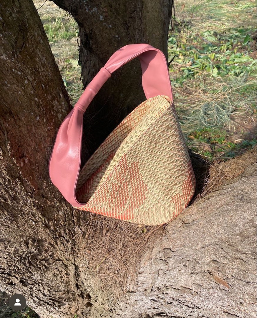 Halo Halo Bag in Rose, Women's Fashion, Bags & Wallets, Beach Bags on ...