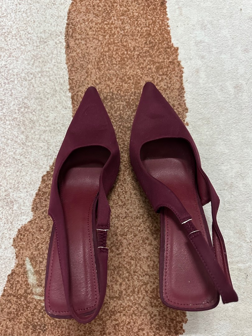 HEELS MAROON COLOUR, Women's Fashion, Footwear, Heels on Carousell