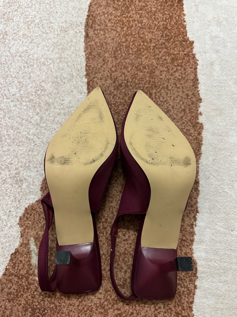 HEELS MAROON COLOUR, Women's Fashion, Footwear, Heels on Carousell