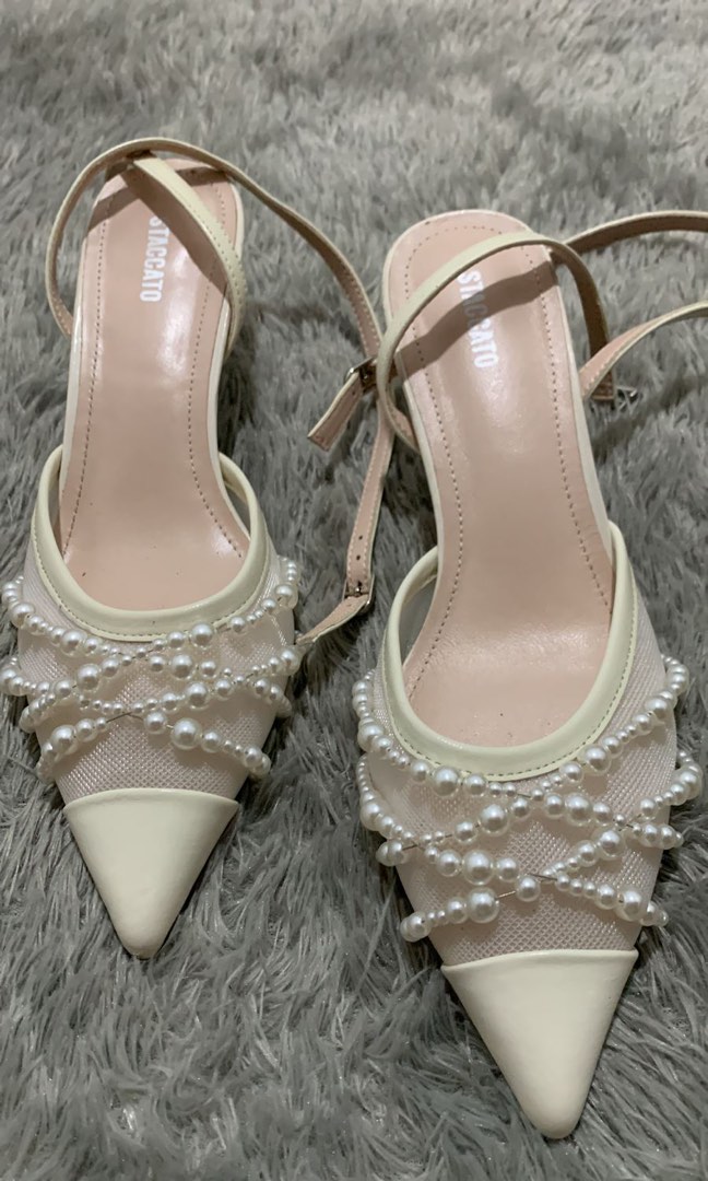 heels staccato ori putih pearl, Fesyen Wanita, Sepatu di Carousell