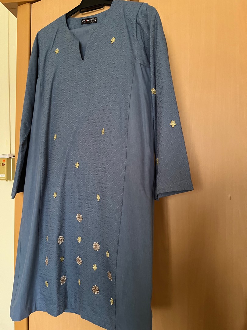 Kurung blue songket pattern, Women's Fashion, Muslimah Fashion, Baju ...
