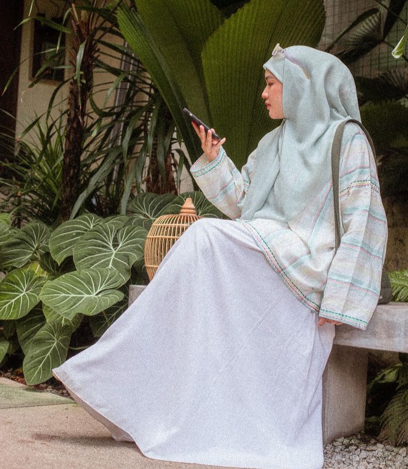 Nadelluna Chika Top, Women's Fashion, Tops, Blouses on Carousell