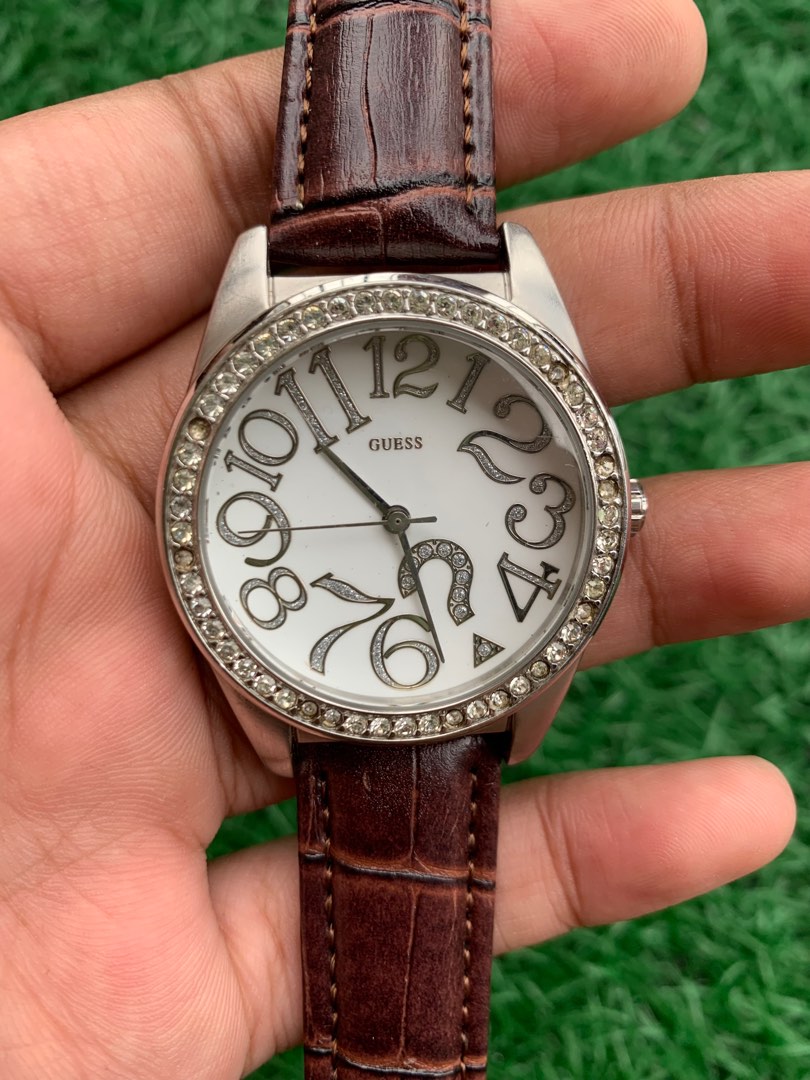 Vintage Guess Watch, Women's Fashion, Watches & Accessories, Watches on ...