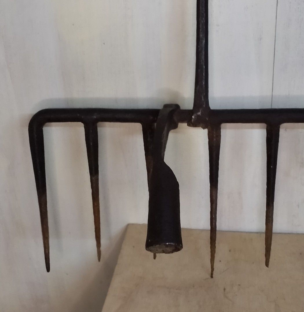 Vintage Iron Comb, Hobbies & Toys, Collectibles & Memorabilia, Vintage ...