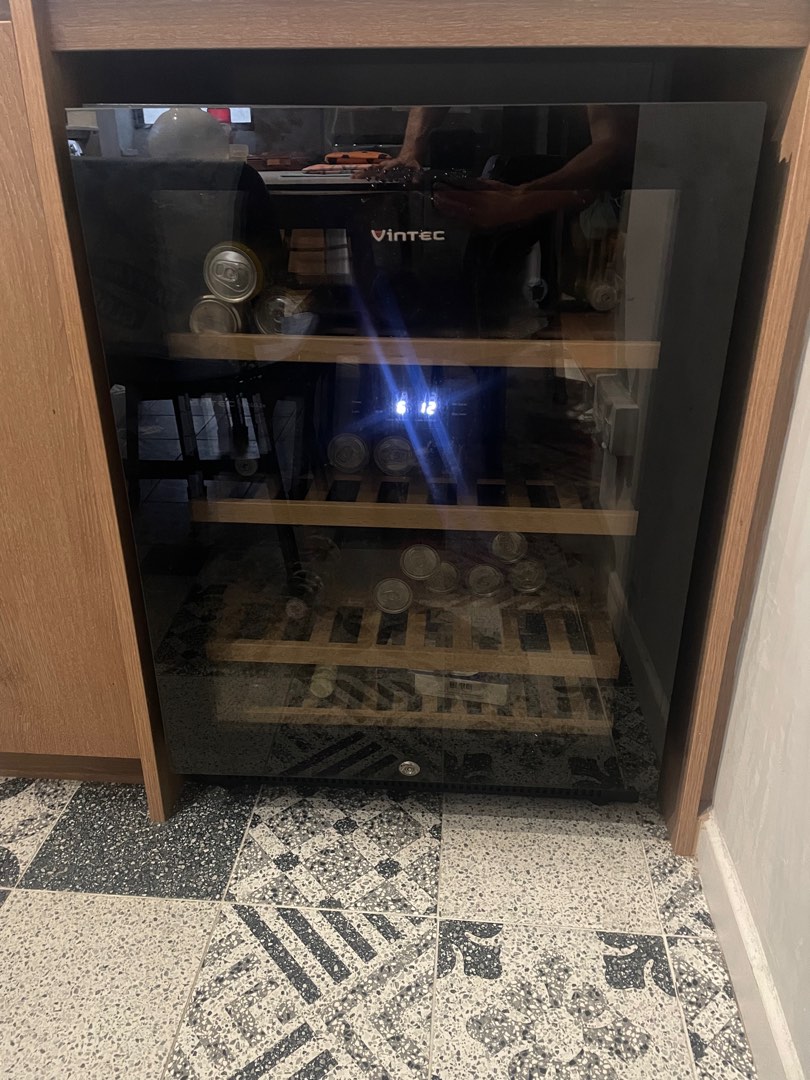 Vintec Wine Chiller (Dual-zone), TV & Home Appliances, Kitchen ...