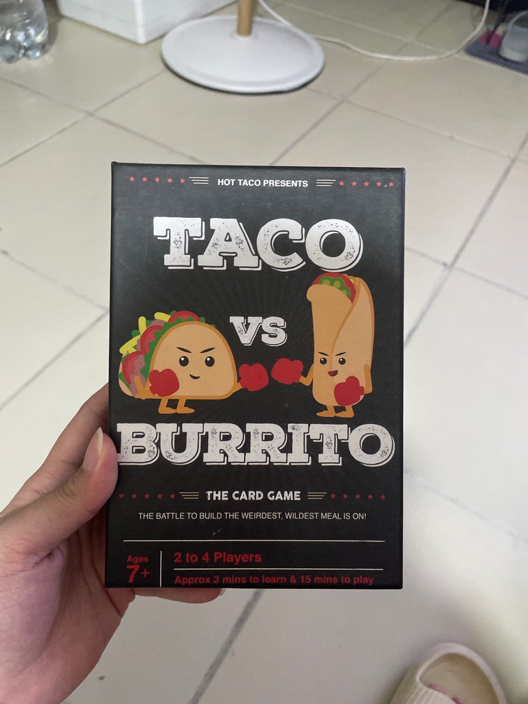 Card Game (with sleeves): Taco vs Burrito (2-4 players), Hobbies & Toys ...