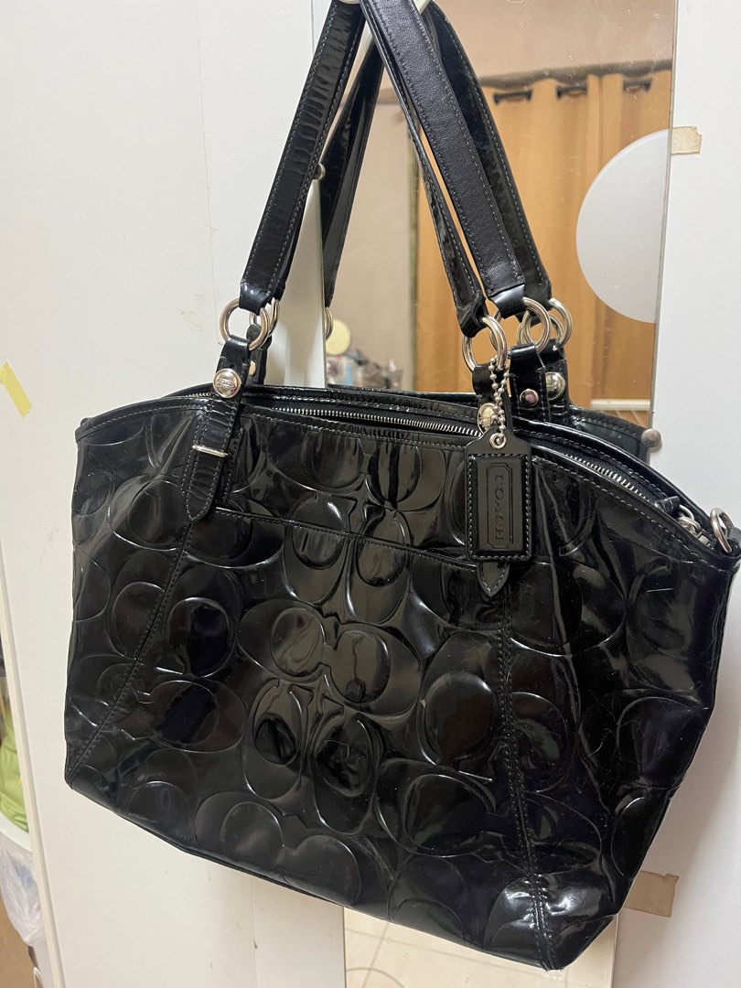Coach Signature Gallery Embossed Patent Leather, Women's Fashion, Bags ...