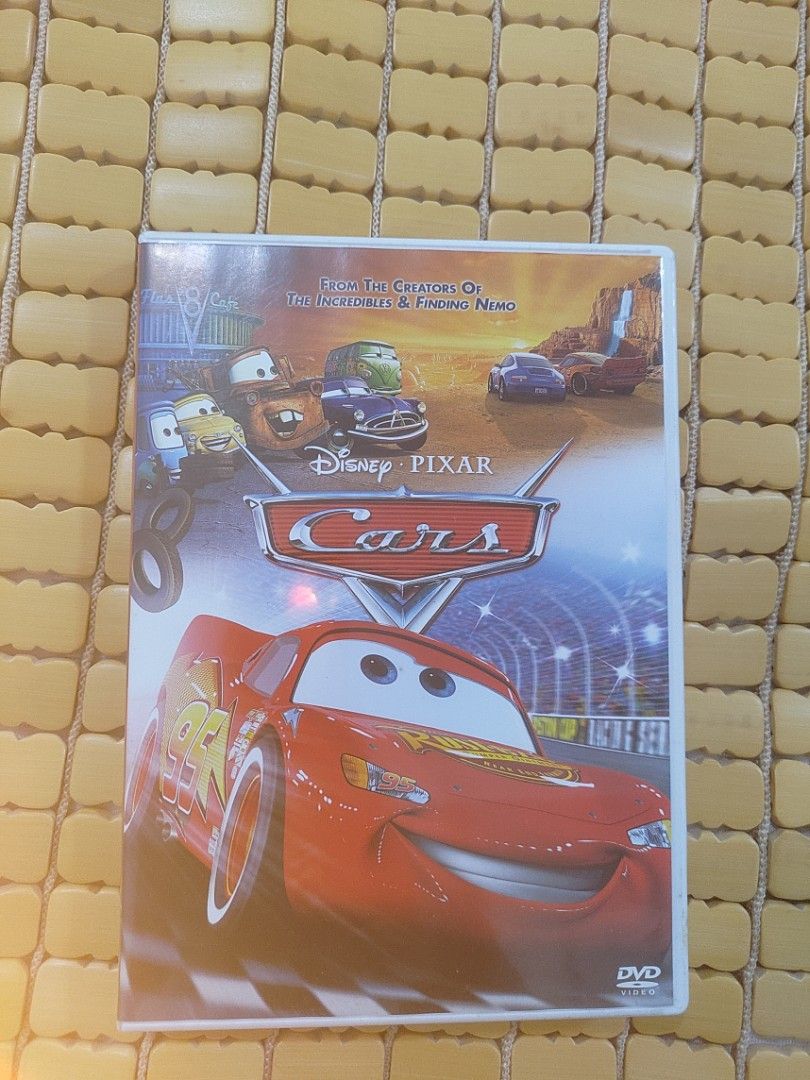 Disney pixar cars DVD, 書籍、休閒與玩具, 樂器、音樂相關, CD、DVD在旋轉拍賣
