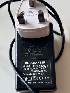 Philips 22 inch monitor with VGA cable, adaptor and power cord ...