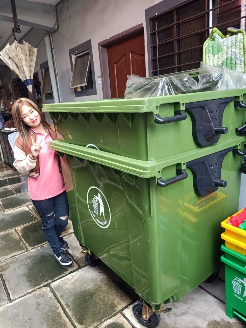 MOBILE TRASH BIN, Furniture & Home Living, Cleaning & Homecare Supplies ...