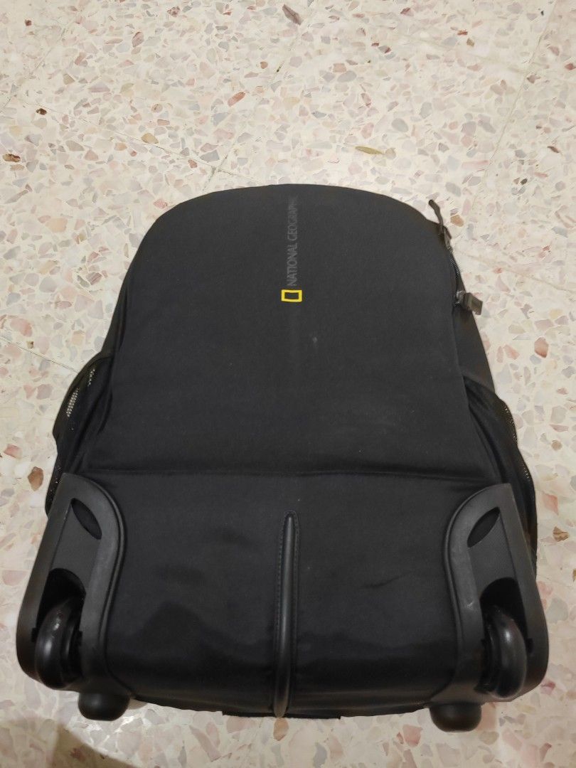 National geografic tnf oakley backpack bag, Men's Fashion, Bags ...
