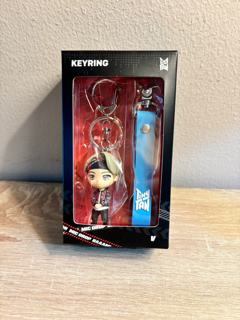 [Official] TinyTan BTS Keyring Mic drop V, Hobbies & Toys, Memorabilia & Collectibles, K-Wave on ...