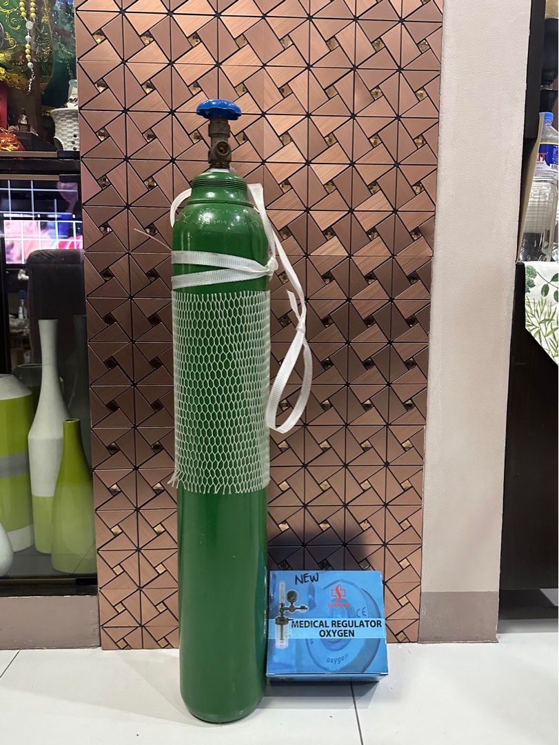 Oxygen Tank (15lbs) with medical regulator oxygen, Health & Nutrition ...