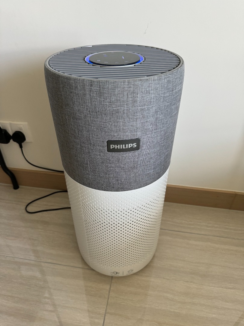 PHILIPS AC3033/30 wireless Air Purifier for large rooms. Have 1 year ...