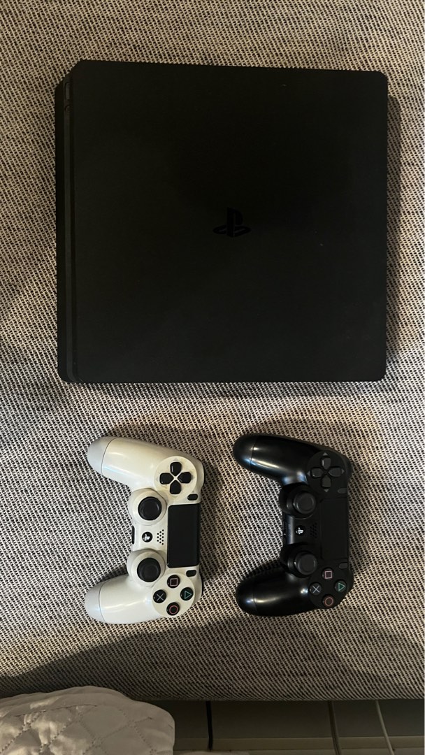 PS4 Slim Complete with 2 DualShock PlayStation Controllers with FIFA 22 ...