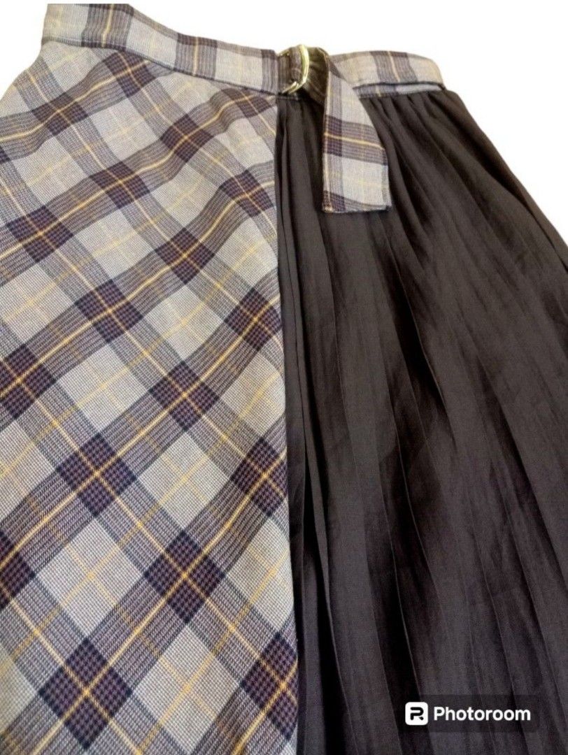 Skrit Hybrid lace Styles, Women's Fashion, Bottoms, Skirts on Carousell