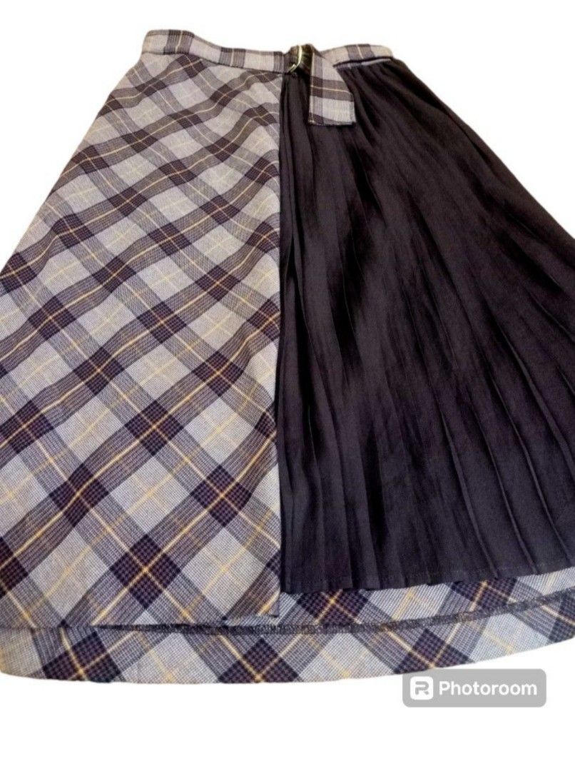 Skrit Hybrid lace Styles, Women's Fashion, Bottoms, Skirts on Carousell