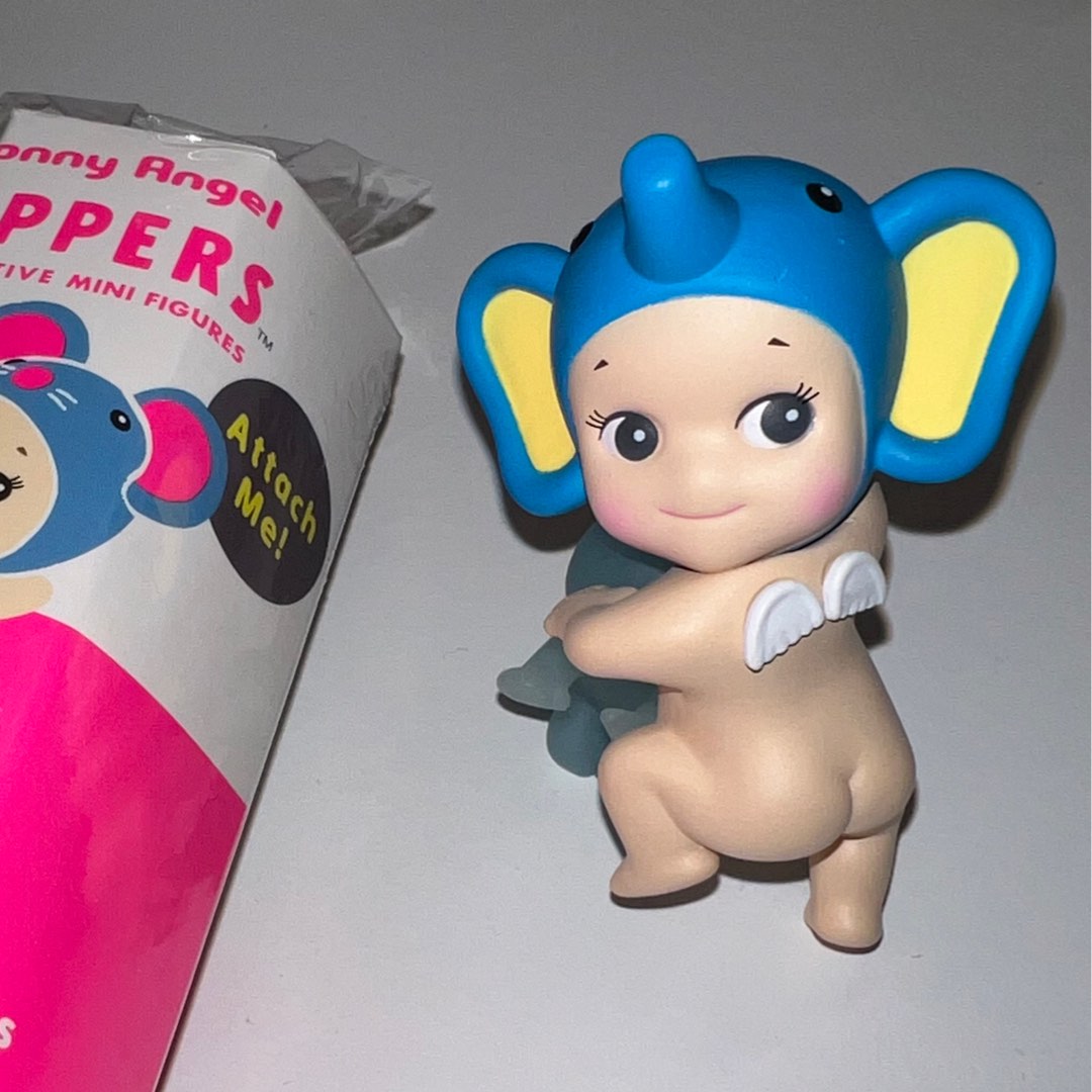 Sonny Angel Looking Back Hippers Elephant | Sonny Angel Looking Back ...