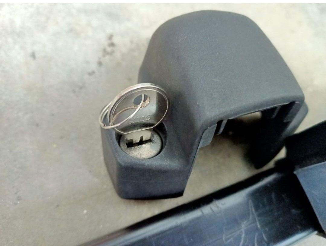 Thule roof top rack model 1054, Everything Else, Others on Carousell