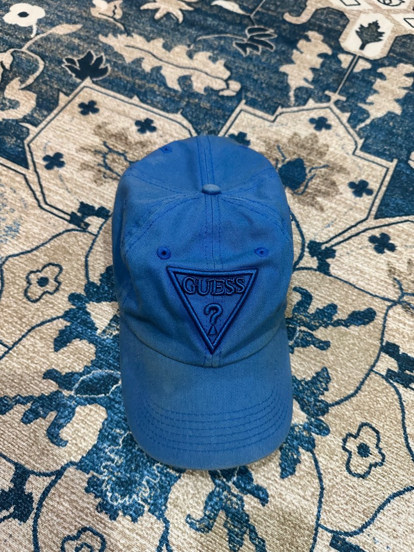 Topi guess original, Fesyen Pria, Aksesoris, Topi di Carousell