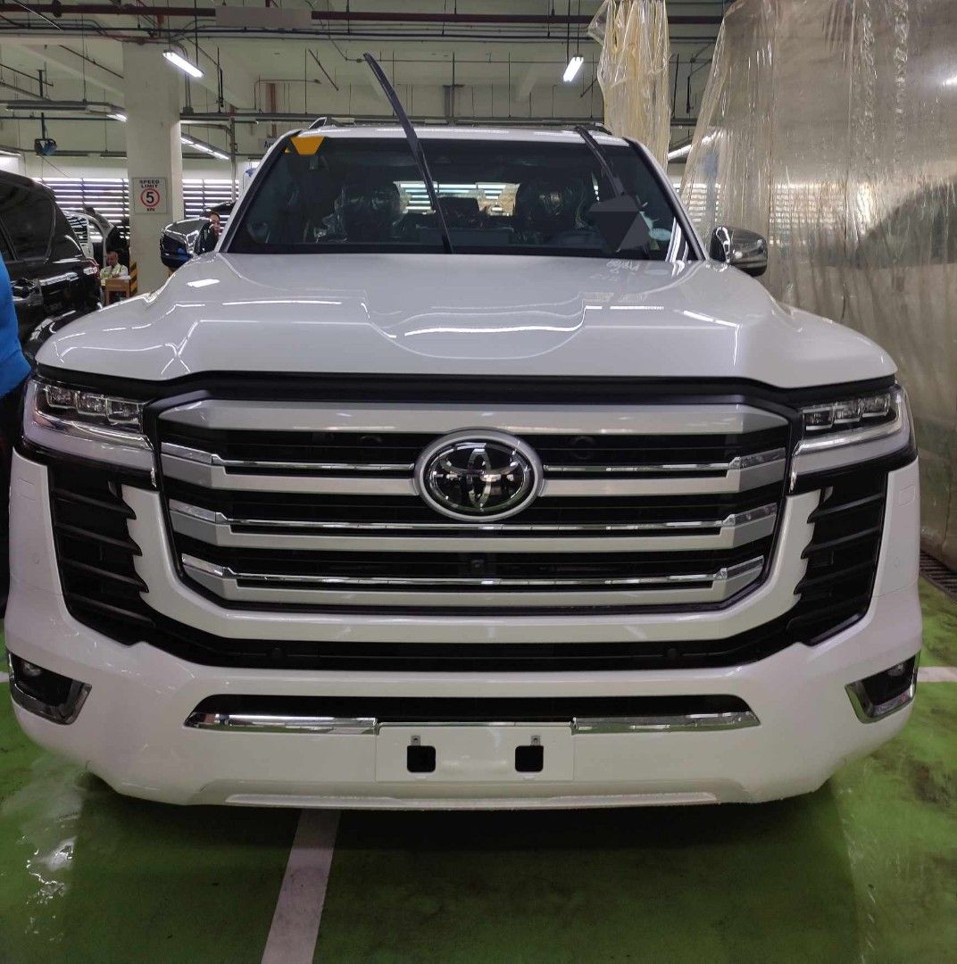 Toyota Land Cruiser 300ZX Auto, Cars for Sale, New Cars on Carousell