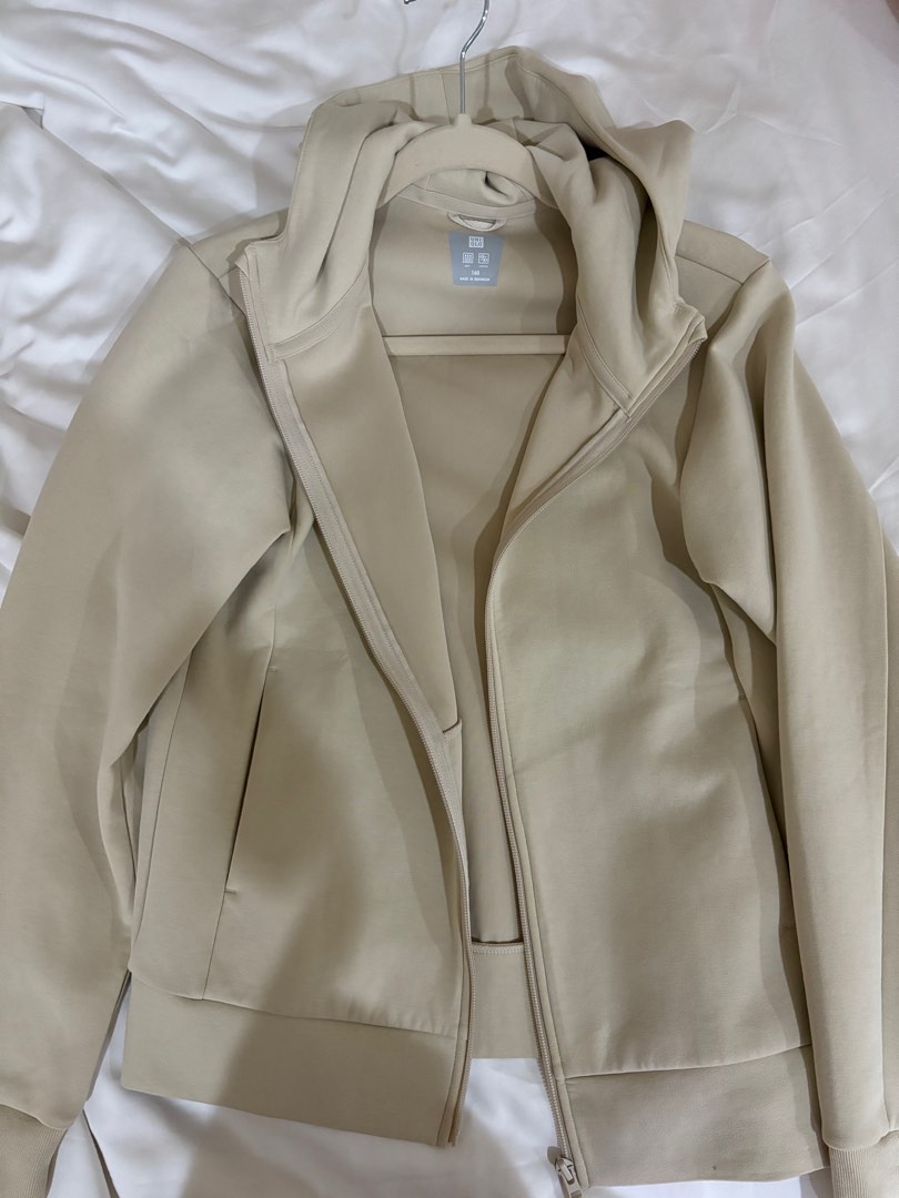 Beige Uniqlo Jacket, Women's Fashion, Coats, Jackets and Outerwear on ...