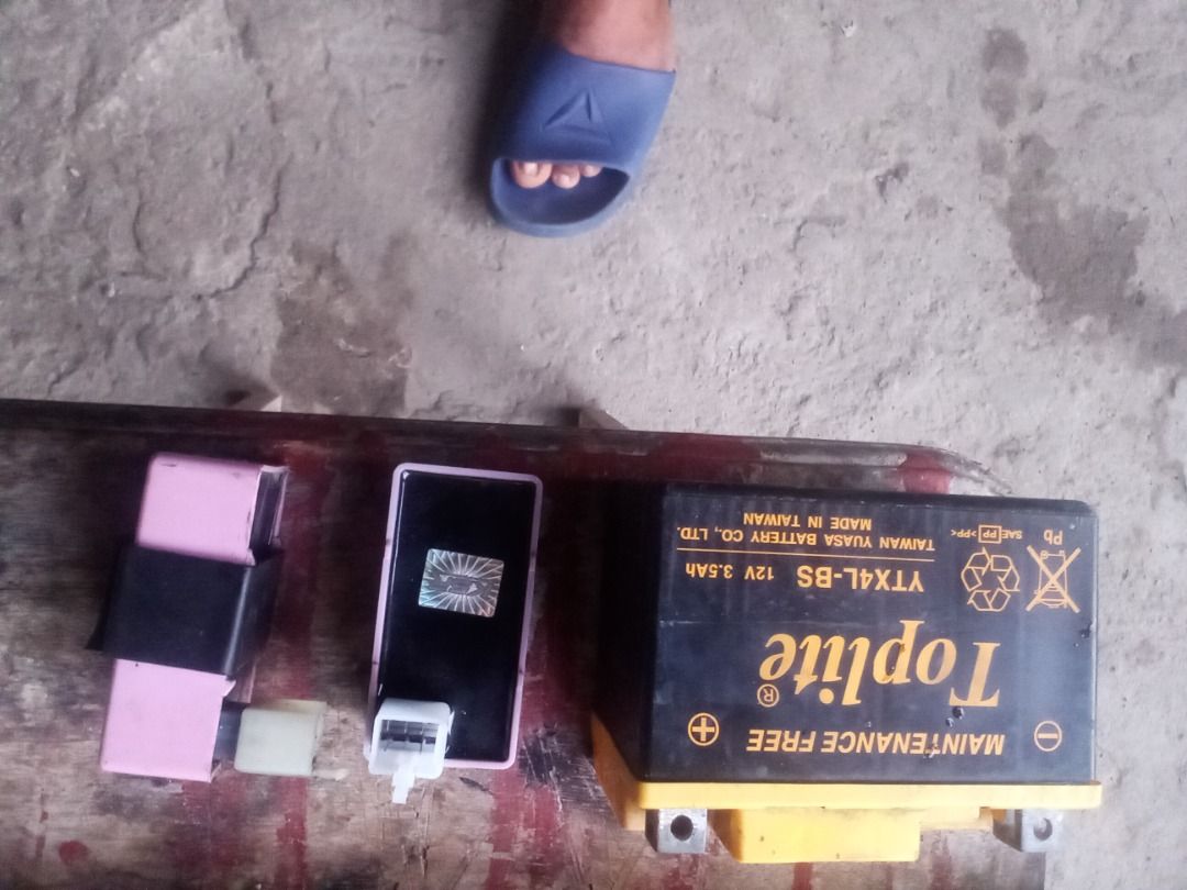 Bullet pipe, cdi 4pin brand new and 2nd hand, battery for ct125. All in ...