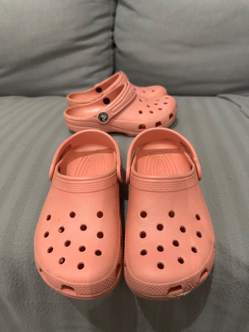 Crocs, Bayi & Anak, Baju Anak Perempuan, 4 hingga 7 tahun di Carousell