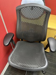 Herman Miller Office chair - with defect, Furniture & Home Living ...