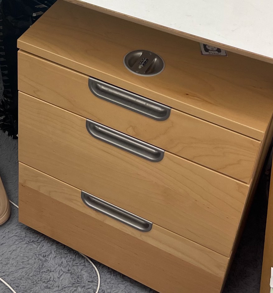 IKEA Office drawer with lock, 傢俬＆家居, 傢俬, 櫃子、組合櫃及置物架 - Carousell