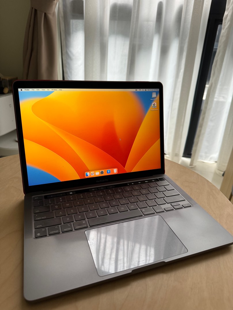 MacBook Pro 13" A2338 (2020) | Touch Bar | M1 Chip 8-core CPU & 8-Core ...