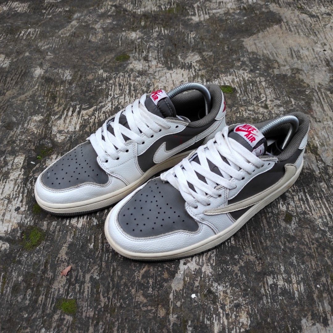 Nike Air Jordan 1 Low Travis Scott 'Reverse Mocha', Fesyen Pria, Sepatu ...
