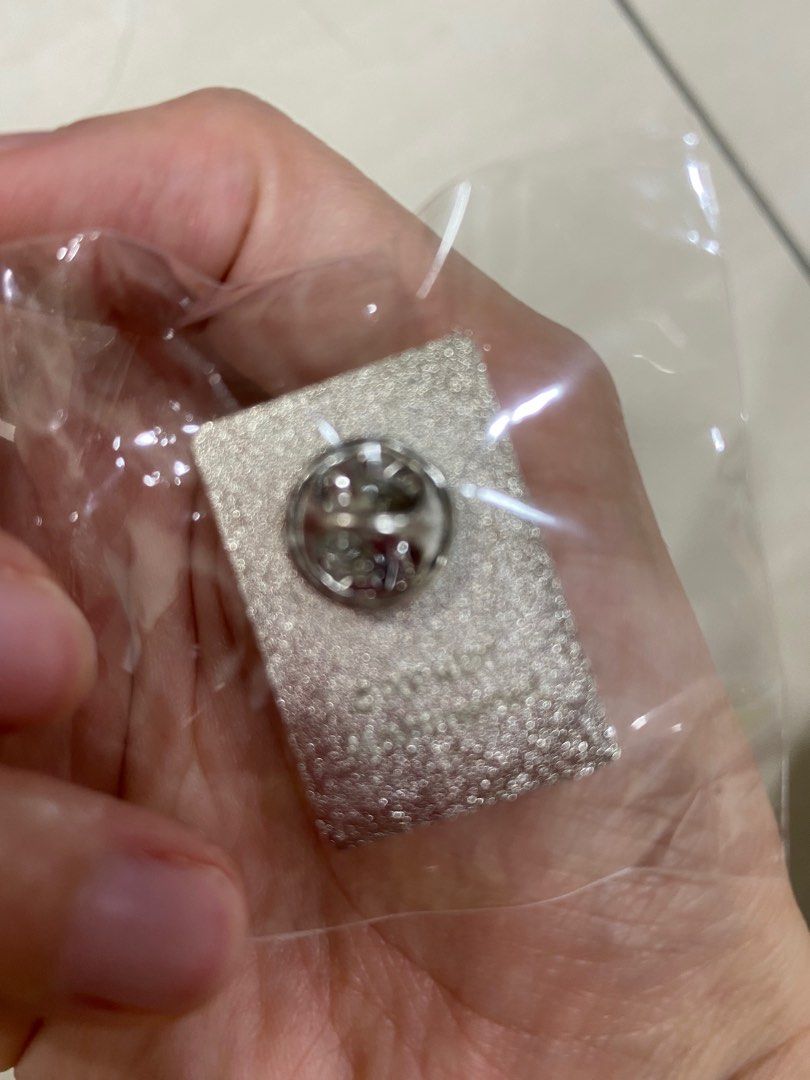 Popmart X Uniqlo Molly Pin Design 002, Hobbies & Toys, Toys & Games on ...