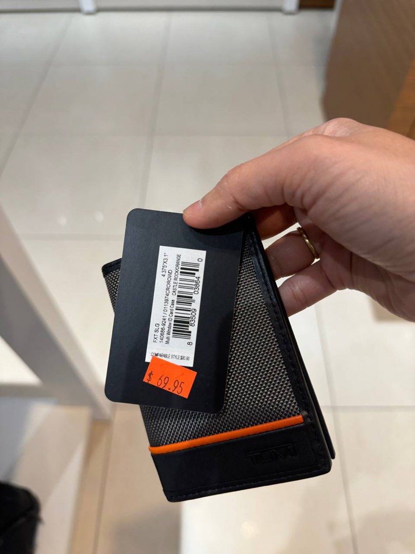 (PREORDER) MULTI WINDOW ID CARD CASE, Men's Fashion, Watches ...