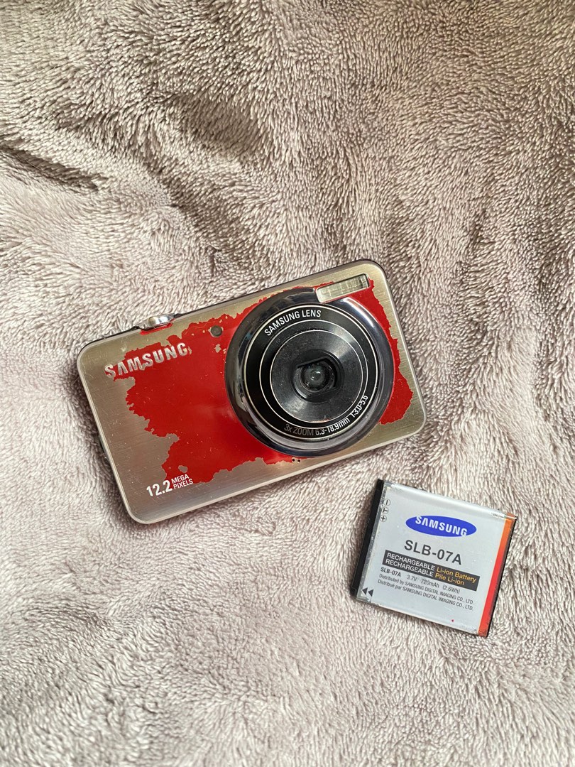 Samsung ST50 Digicam with orig battery, Photography, Cameras on Carousell