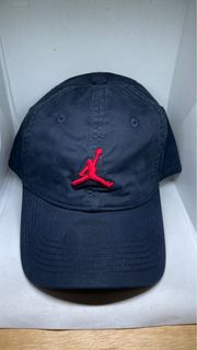 topi air jordan youth logo besi, Fesyen Pria, Aksesoris, Topi di Carousell