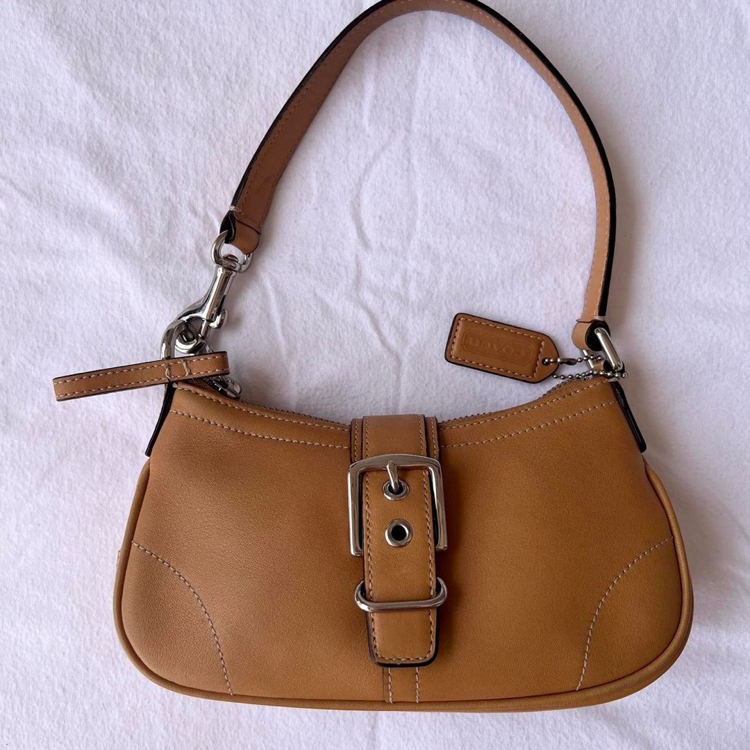 Vintage Coach Hampton Bag, Luxury, Bags & Wallets on Carousell
