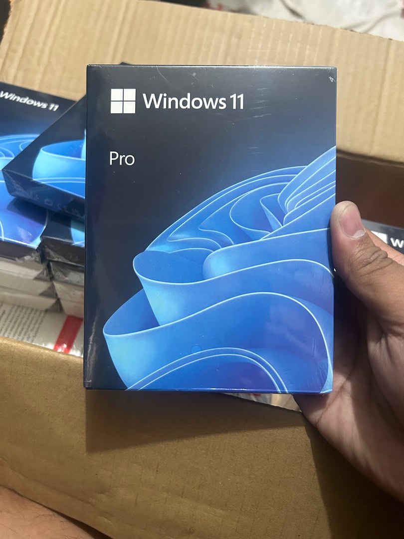 Windows 11 Pro (FPP) full package product, Computers & Tech, Parts ...