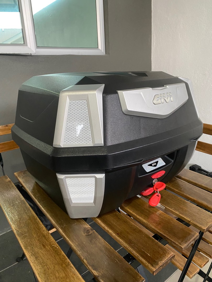 BOX GIVI B42N, Motorbikes on Carousell