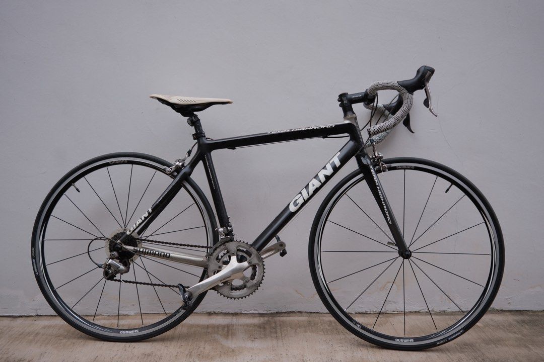 Giant TCR ALLIANCE TEAM Road Bike, Sports Equipment, Bicycles & Parts, Bicycles on Carousell