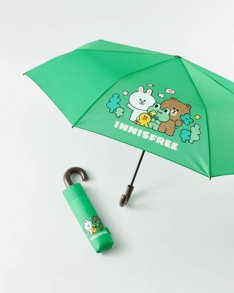 innisfree x LINE FRIENDS umbrella, Hobbies & Toys, Travel, Umbrellas on ...