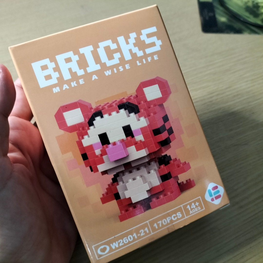 Lego Bricks 170 pcs Tigger, Hobbies & Toys, Toys & Games on Carousell