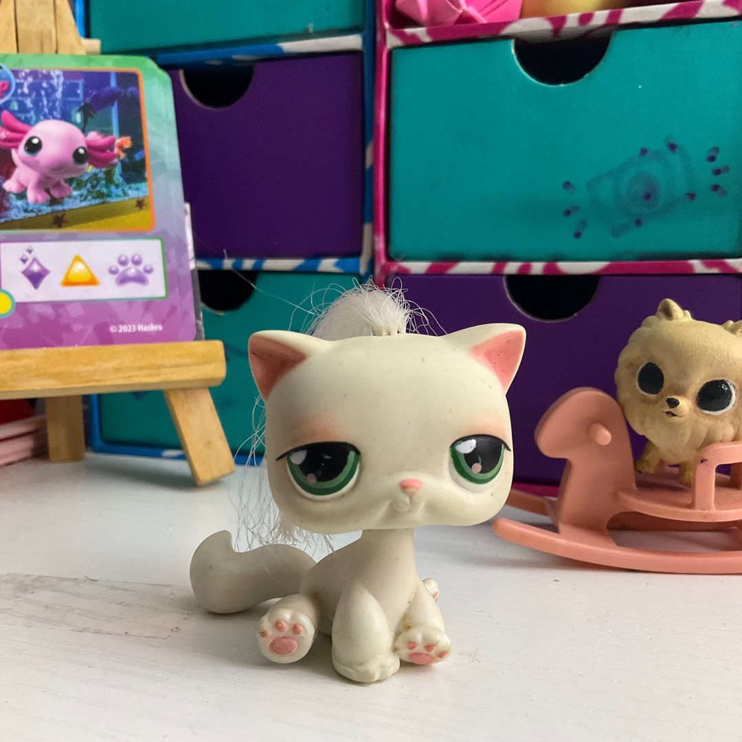 Lps cat, Hobbies & Toys, Toys & Games on Carousell